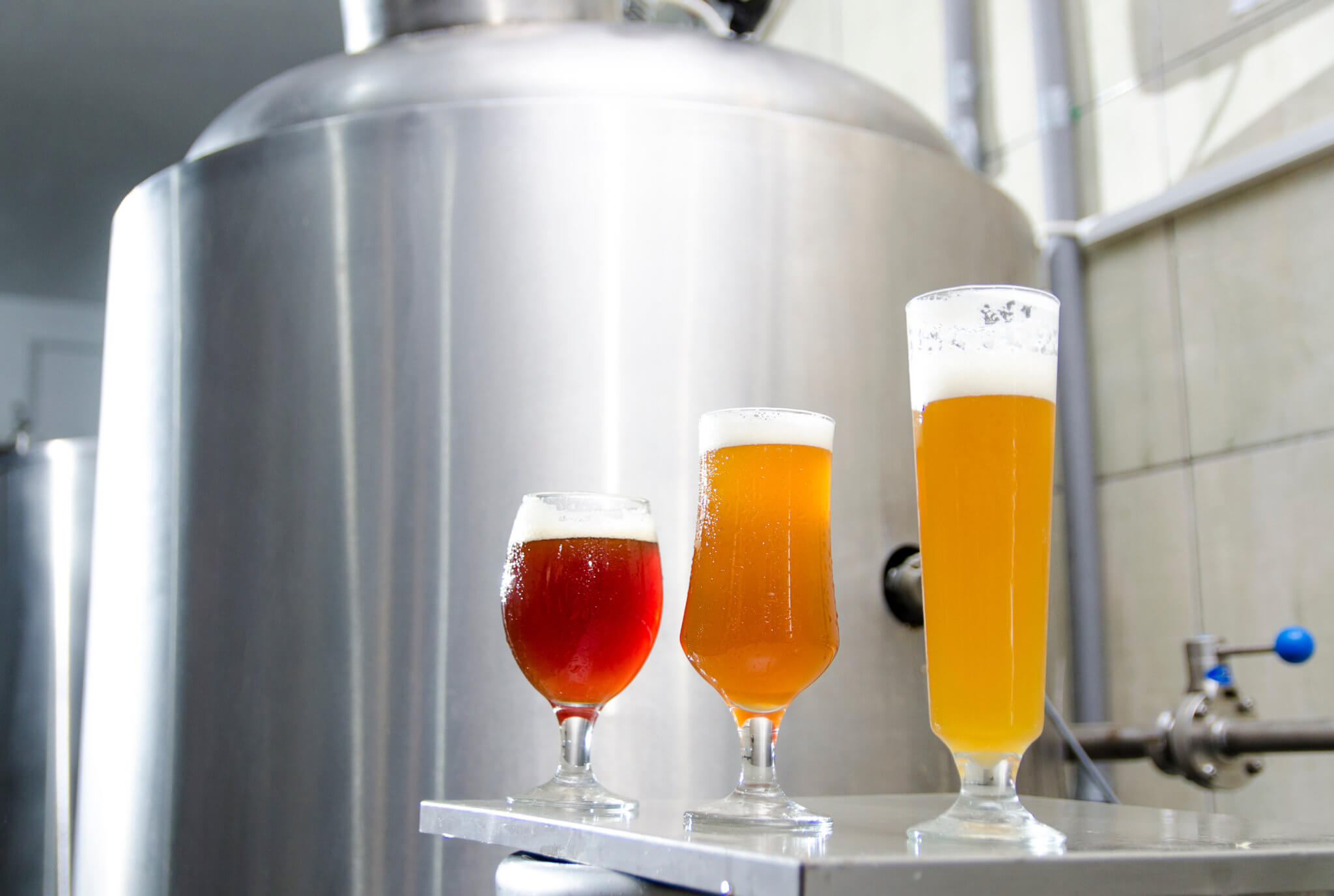 How Craft Beer is Different from Domestic Beer • The Growler Guys